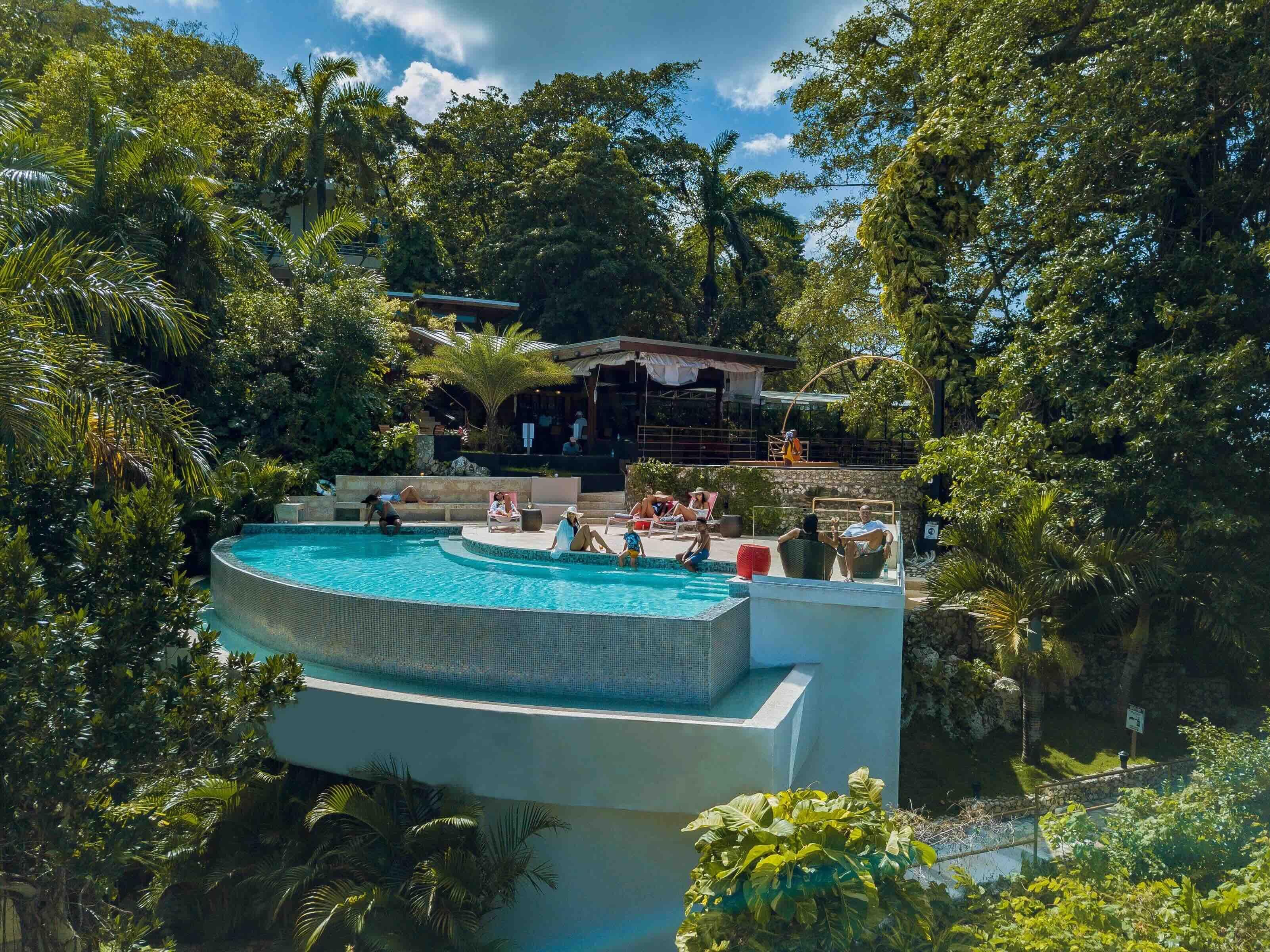 Invest in GeeJam Hotel and Studio